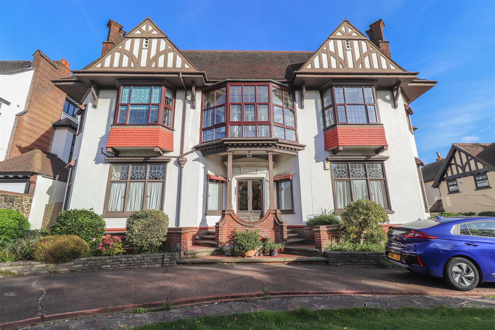 Appointmoor | Chalkwell Avenue, Chalkwell